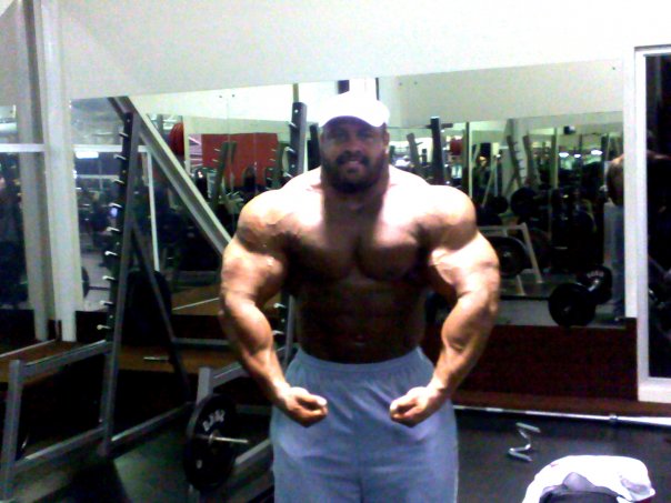 LA PERFECTION FAITE HOMME: GUY MONTEFIORE SHAFFER 01/02