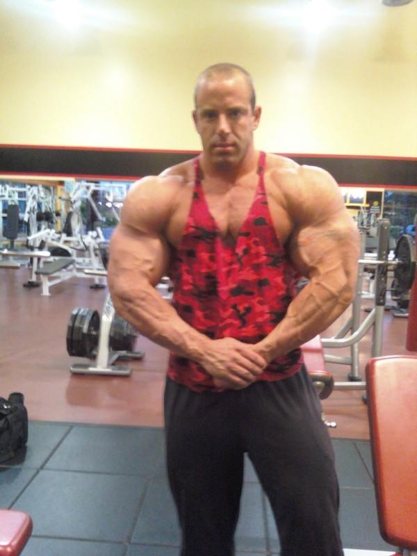 LA PERFECTION FAITE HOMME: TODD JEWELL 01/03