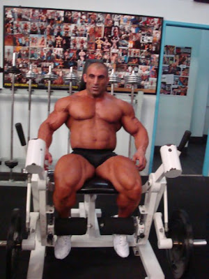 LA PERFECTION FAITE HOMME: IVAN SADEK 01/03