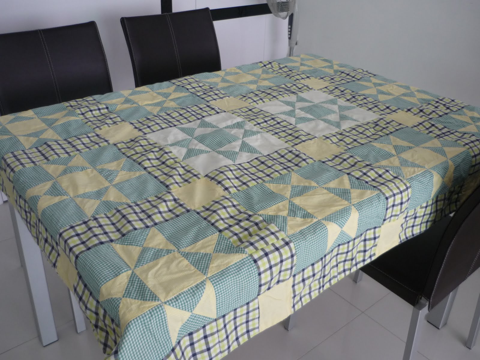 Shermine's Patchwork: Patchwork for the dining table