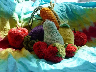 mdolla: 53 Brilliant knitted food patterns