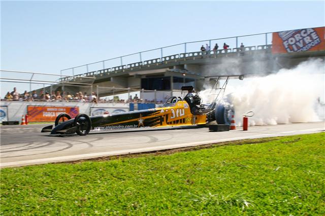 Burnout Racing: ARRANCADA: Dragsters mais rápidos que carros da F-1 ...