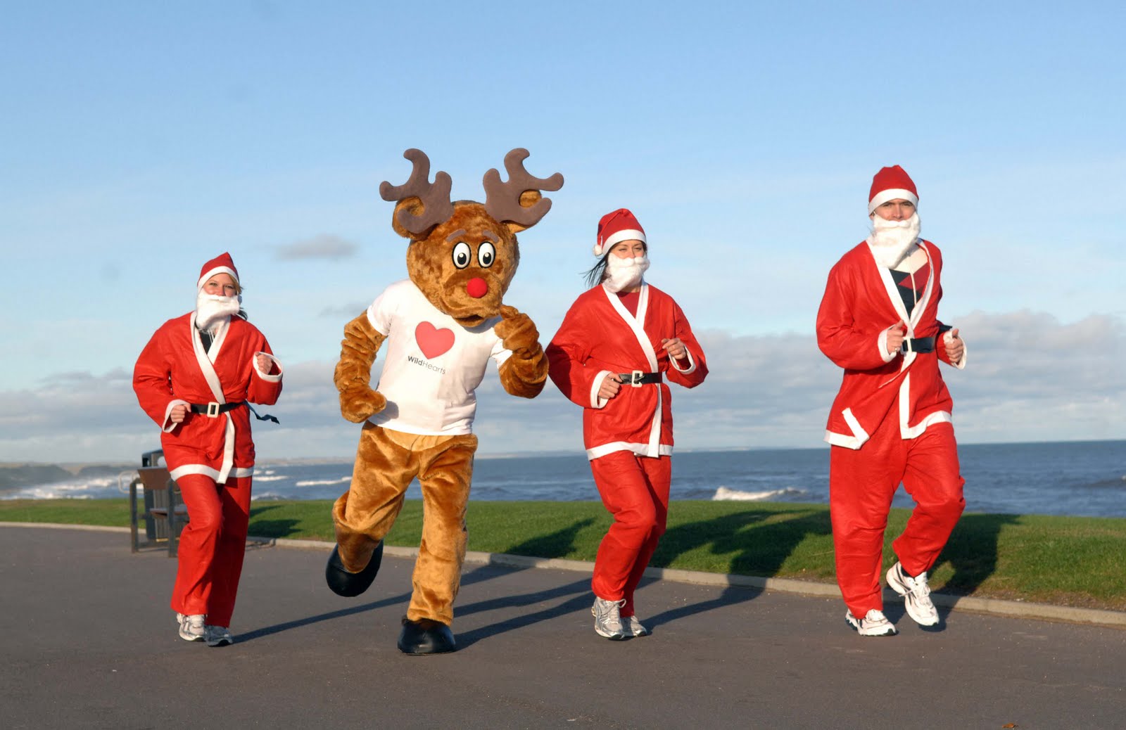 PETERHEAD JOGSCOTLAND: Wild Hearts Santa Run in Aberdeen