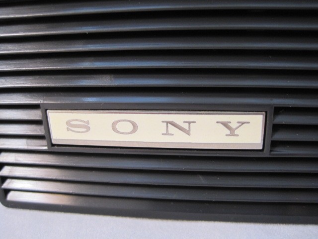 Mikes Old Radios: Sony TR-84 8 Transistor Radio w Case