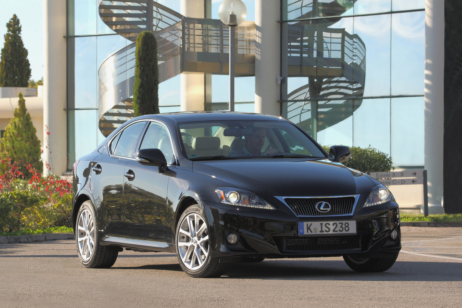 Lexus introduces IS 200D and 220D