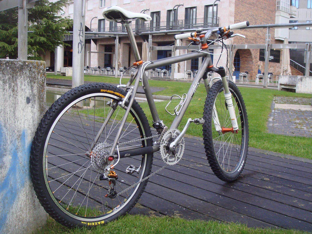 classicmtb: *Ibis Mojo ti 1994*