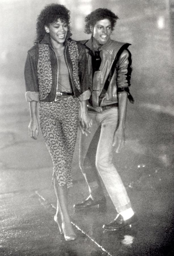 El blogger de los que sobran: OLA RAY (THRILLER VIDEOCLIP)