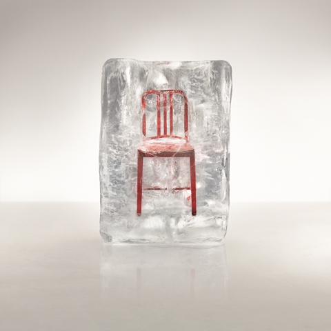 Designnate: Navy 111. La silla de Coca Cola