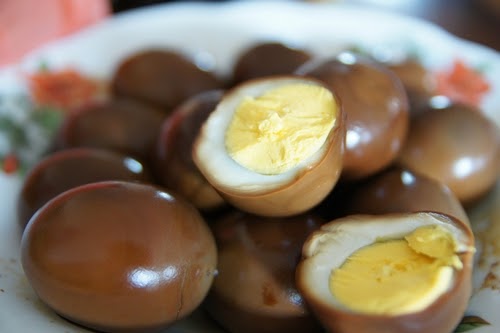 little Joy: How to... Braised Eggs!