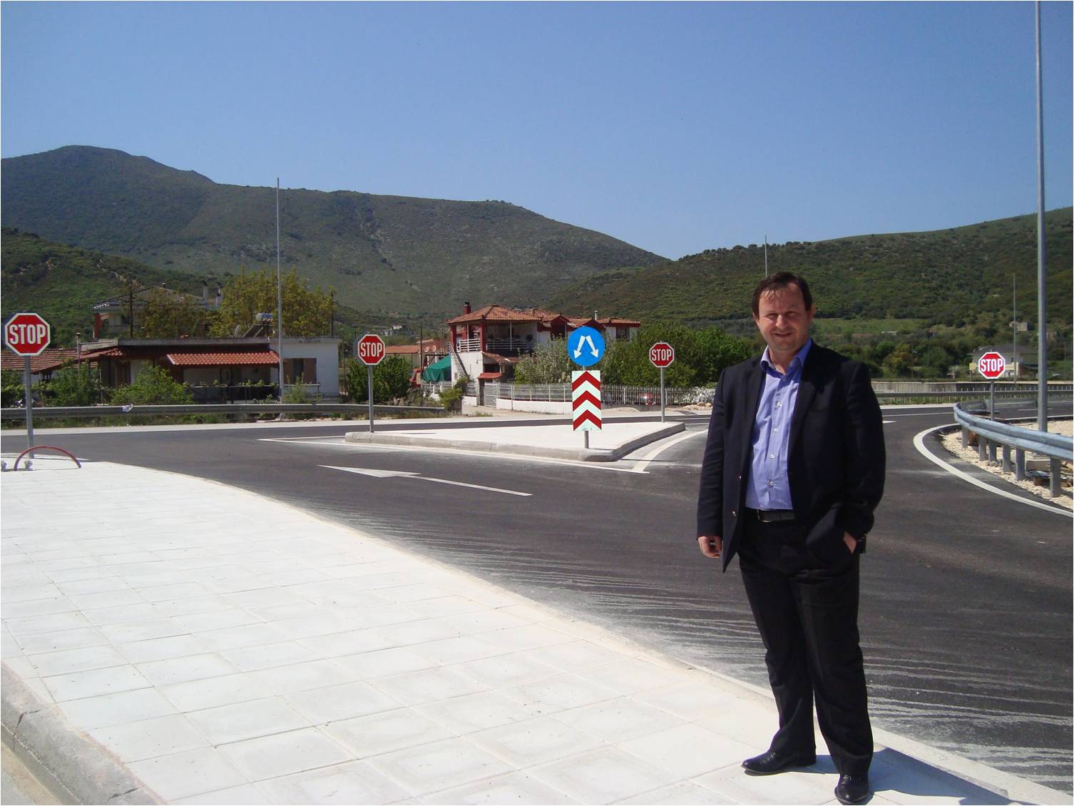 ΡΑΔΙΟ ΗΓΟΥΜΕΝΙΤΣΑ - ΕΙΔΗΣΕΙΣ: ΣΤΑ ΕΡΓΑ ΣΤΟ ΚΑΡΤΕΡΙ Ο ΝΟΜΑΡΧΗΣ ΘΕΣΠΡΩΤΙΑΣ