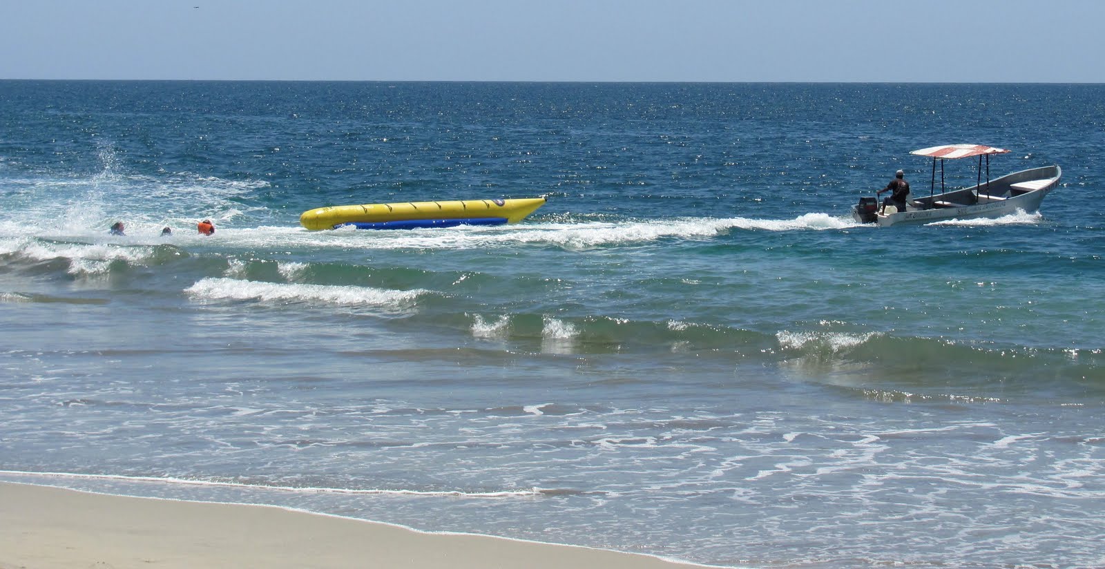 Adriana's Adventure: Spring Break! [Puerto Escondido]