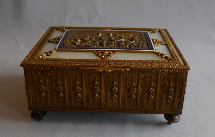 The Paranormal Corner: The Magic Music Box