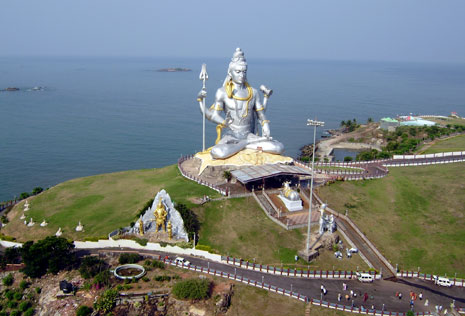 WORLD TAMIL HINDU FORUM: SHIVA TEMPLE AT GOA-KARNATAKA ROAD IN INDIA..!!!