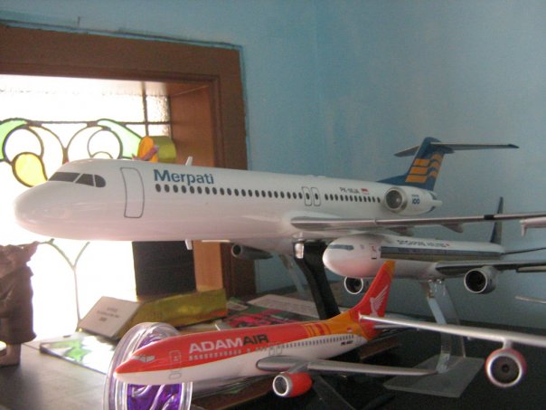 panorama: AS LINDAS MAQUETES E MINIATURAS DA Ozi aircraft da Indonezia.
