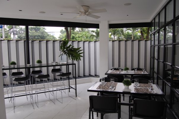 TheModernPinayWife: Romulo Cafe experience, finally!