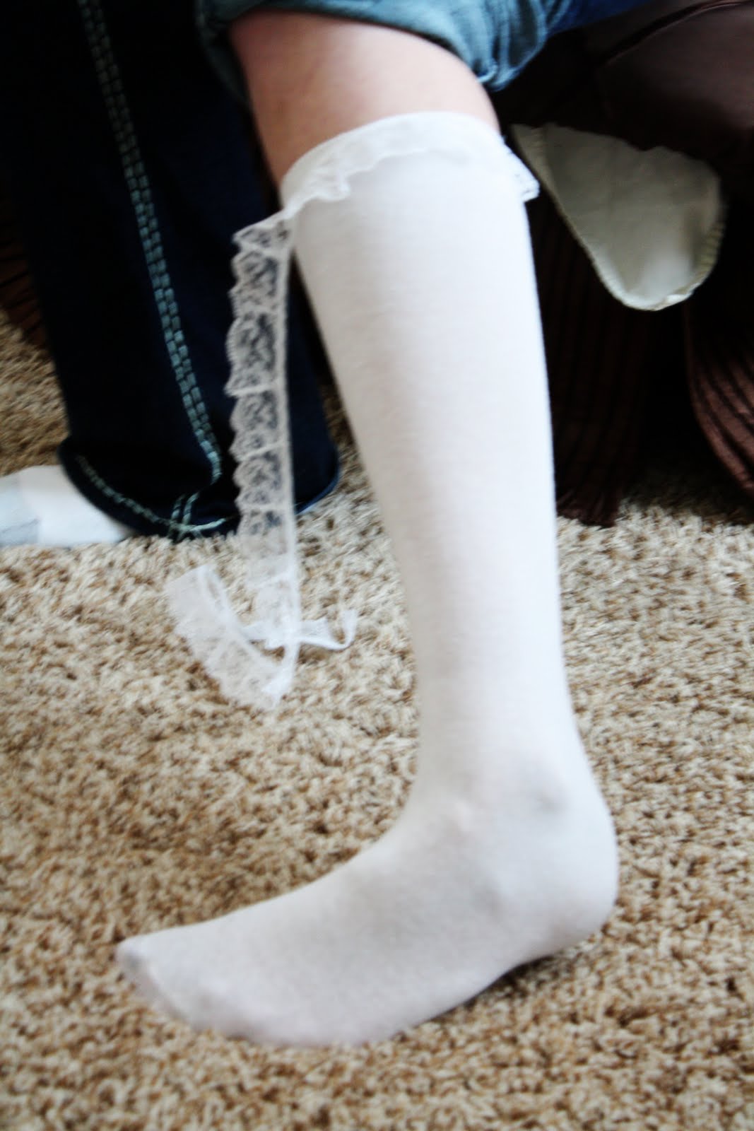 Yellow Blackbird: A Creative Blog: Refashion #10 Lace Knee Socks Tutorial