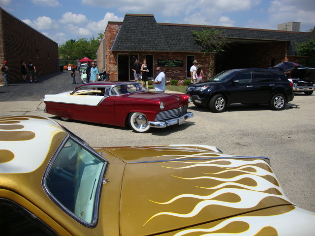 SLACKERS cc Chicago: VooDoo Larry Kustoms Open House