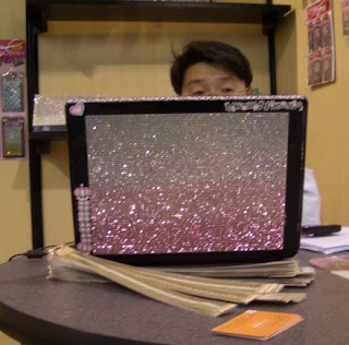 When technology....: Man this is one ugly laptop