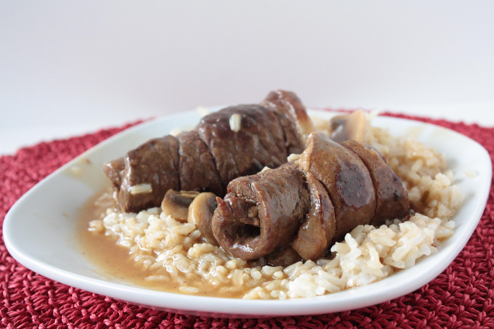 Momma Hen's Kitchen: Stuffed Round Steak and Gravy