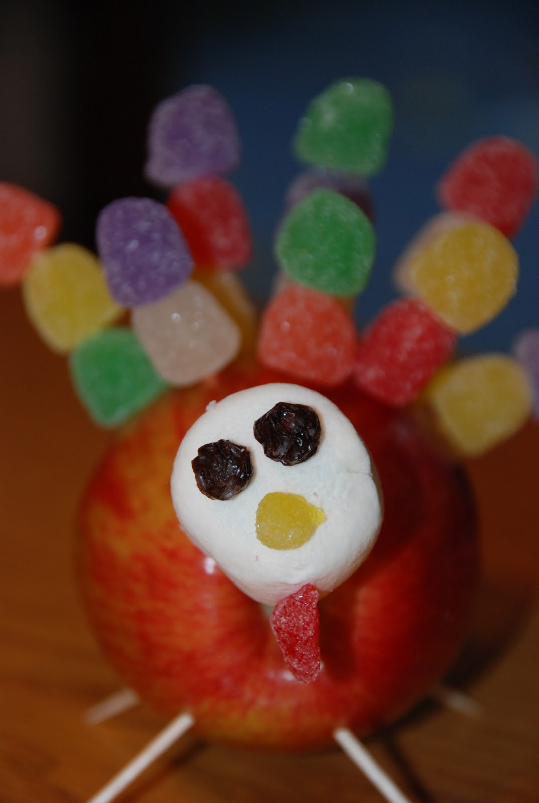 Chickenville: Gumdrop Apple Turkeys - Happy Thanksgiving