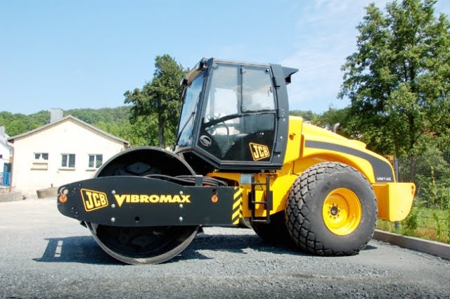 CILINDRU COMPACTOR MIXT JCB VIBROMAX VM 146D NOU, ORE DEMONSTRATIVE