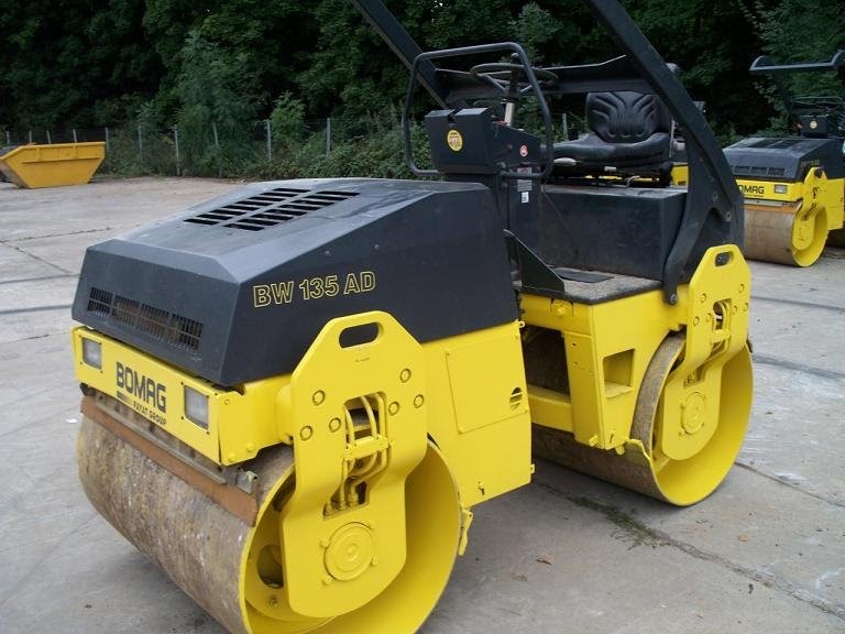 Cilindru compactor de vanzare Cilindru Compactor Autopropulsat second ...