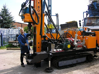 INSTALATIE DE FORAJ PUTURI PENTRU APA BOHAK KL 150-200m utilaj forare ...