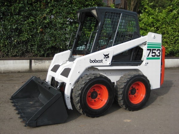 [Oferta Utilaje] BOBCAT 753 MINIINCARCATOR FRONTAL BOBCAT second hand ...