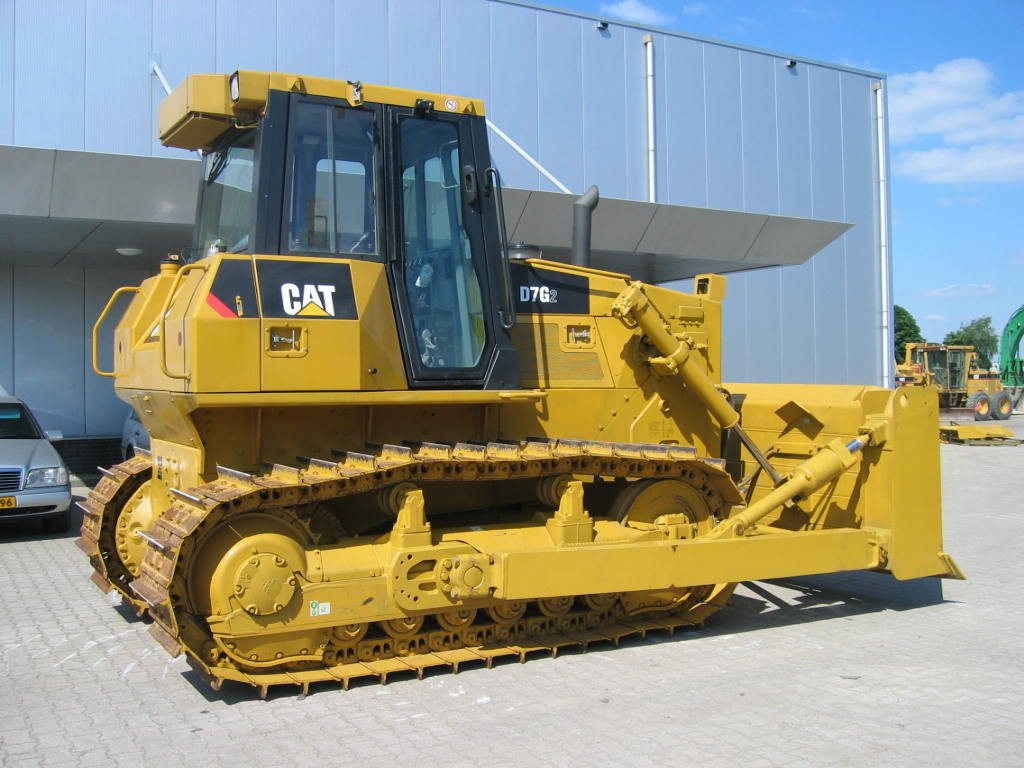 BULDOZER CATERPILLAR D7 buldozere caterpillar de vanzare 21t 2008 178. ...