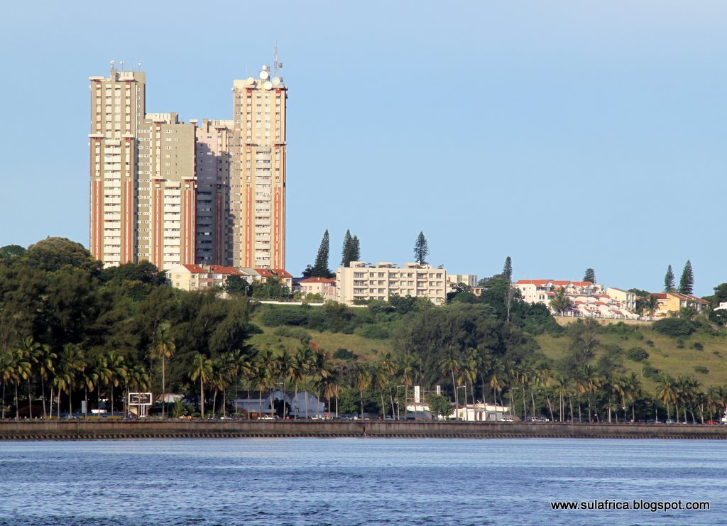 Pelo leste do sul de África: Maputo visto da Catembe...