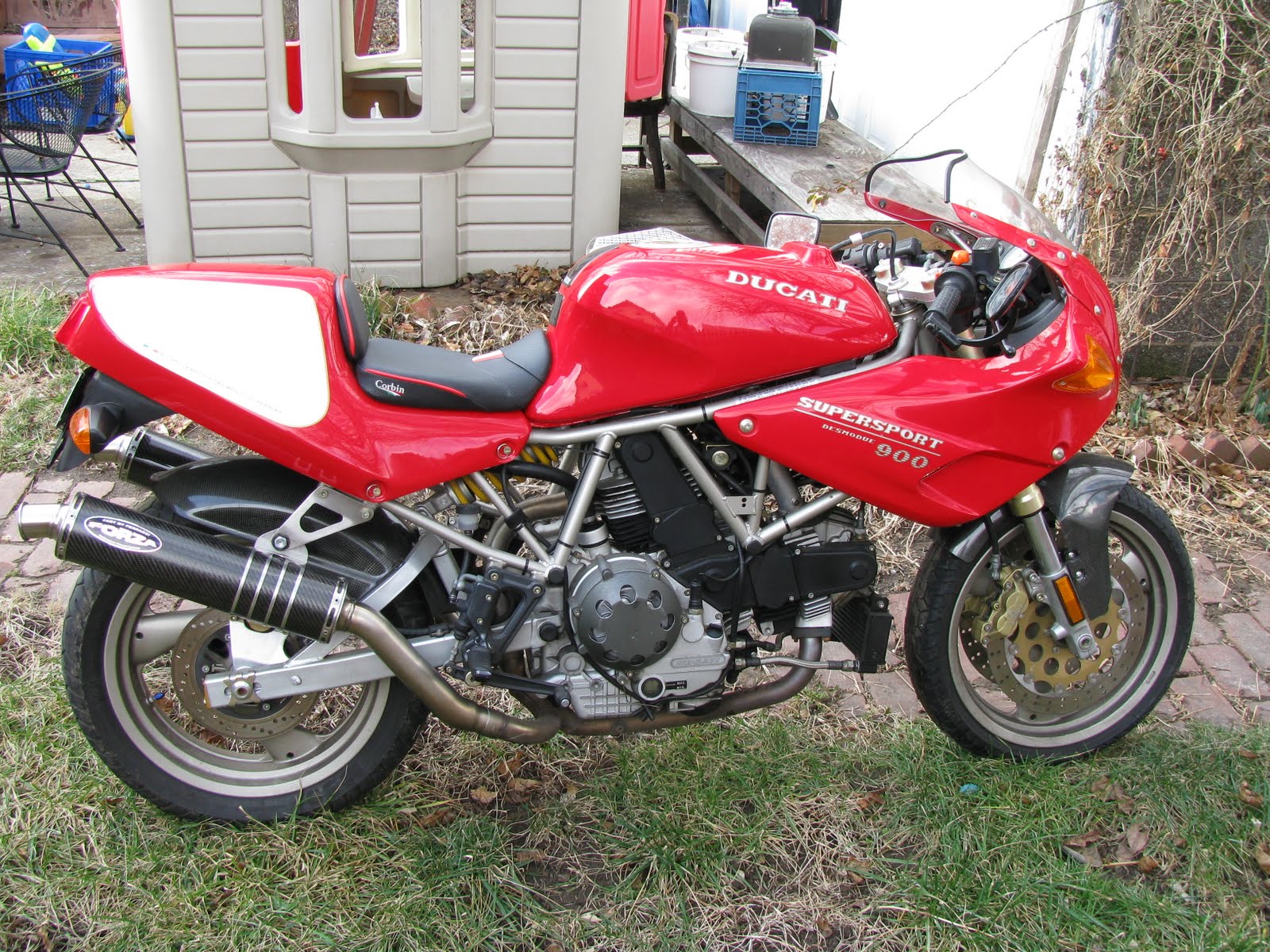 The Annex: Ducati 900 supersport