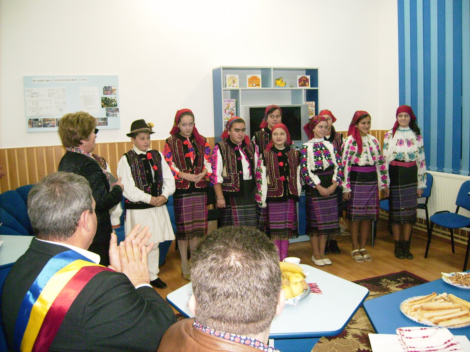 Scoala cu Clasele I-VIII Nr 1 Faraoani: Oaspeti americani la Faraoani