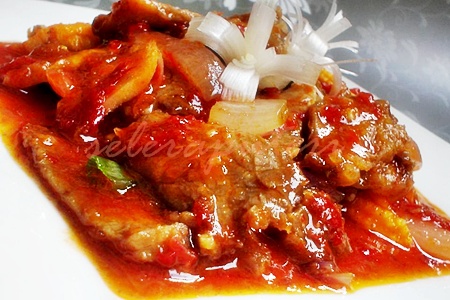 Daging Masak Merah Ala-Thai - Singgahsana Kitchen