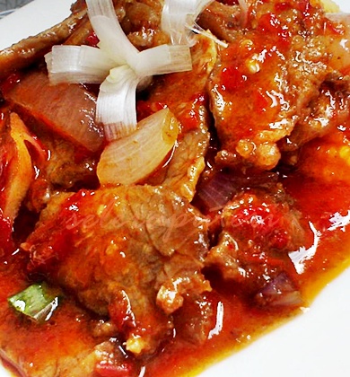 Daging Masak Merah Ala-Thai - Singgahsana Kitchen
