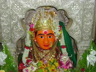 Maa Vaishno Devi, Vaishno Devi Temple, Mata Vaishno Devi Photo, Song ...