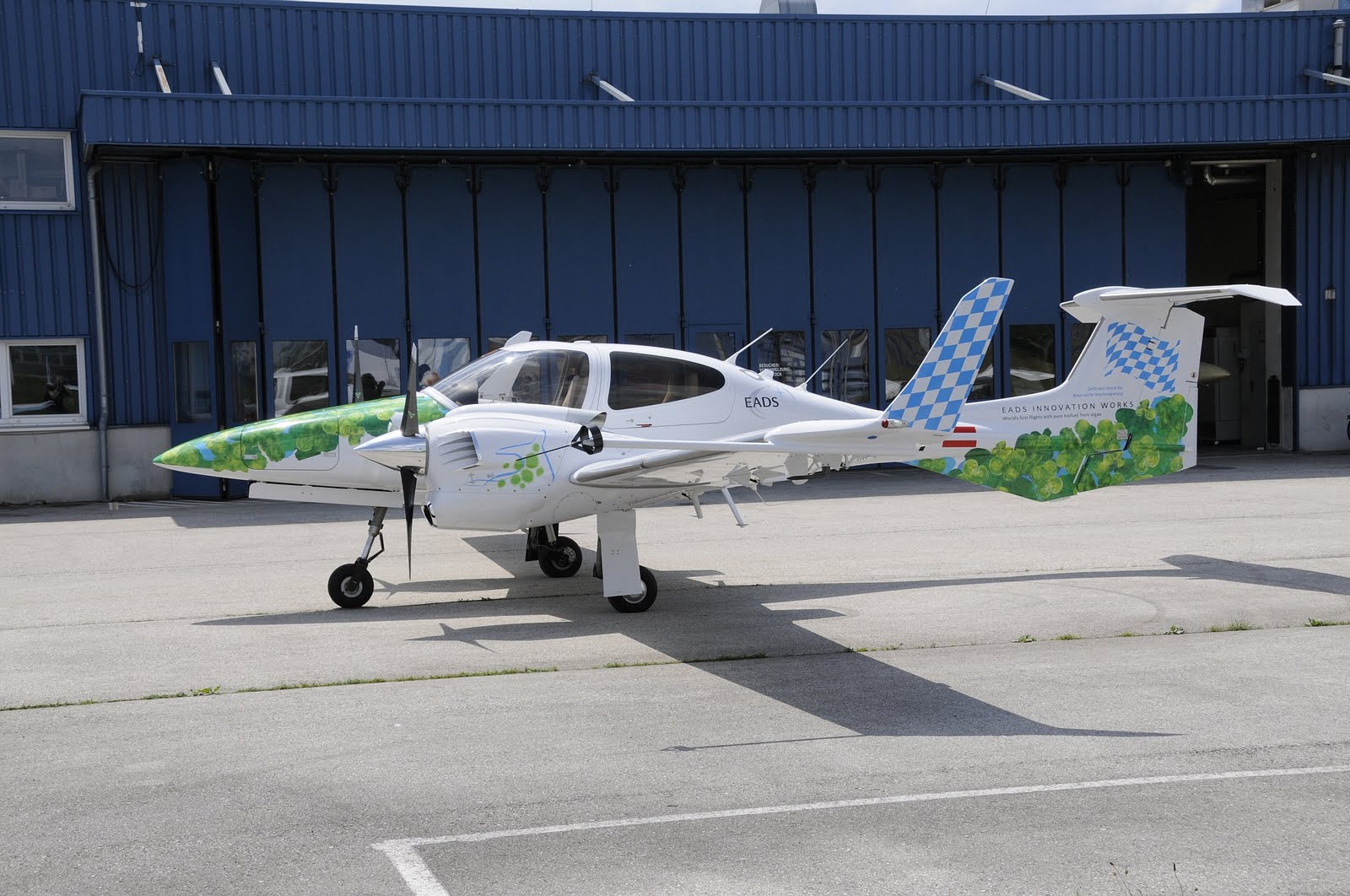 WinnCad Elements Blog: EADS flies world's 1st plane powered with ...