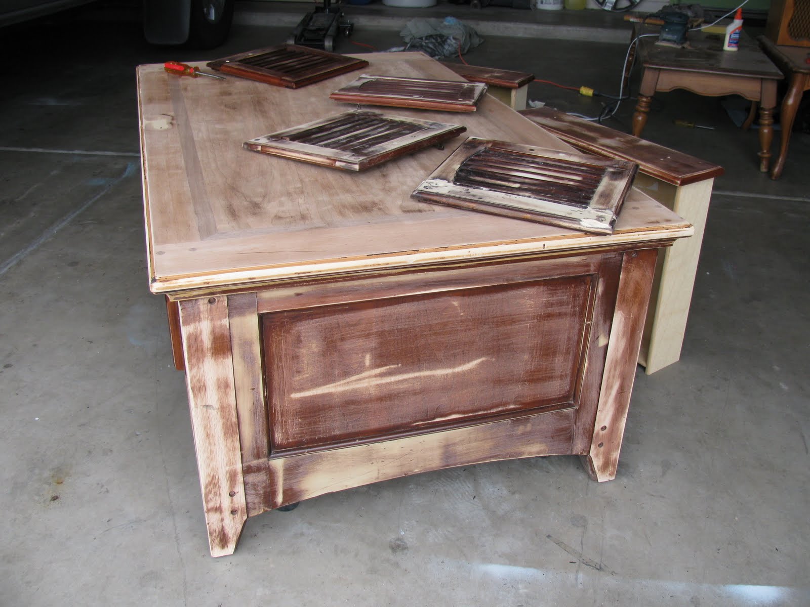 Thrift Store Decor Junky: Coffee Table Redo