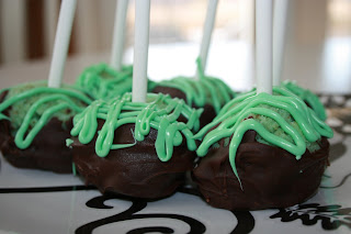 Red Velvet Armadillo: Shamrock Cake Pops