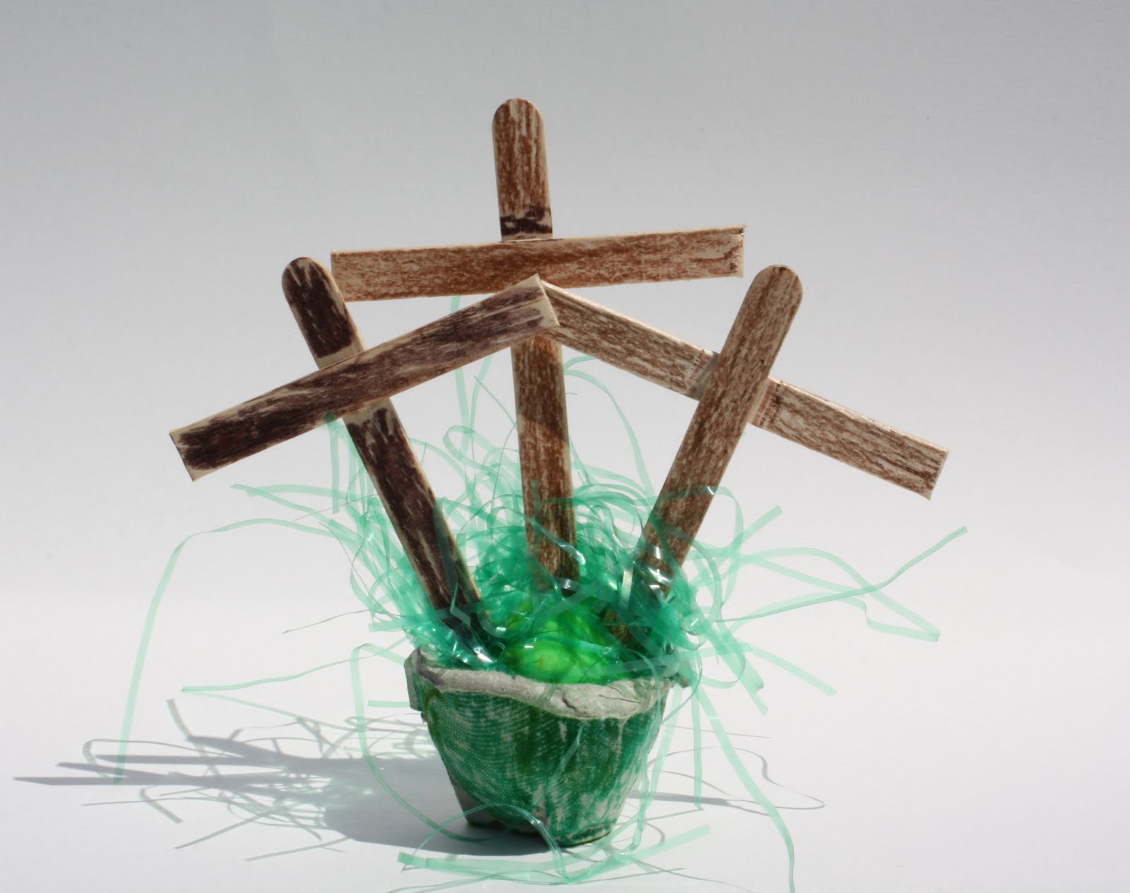 Eager Little Mind: He is ALIVE! Easter Craft