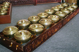 SOUNDS OF MUSIC: INSTRUMEN-INSTRUMEN CAKLEMPONG