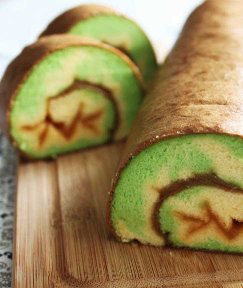 Vanilla Pandan Swiss Roll - Bisous À Toi