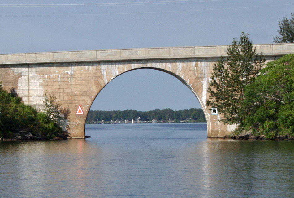 Lolligag Adventures: Bobcaygeon to Kirkfield Lift Lock