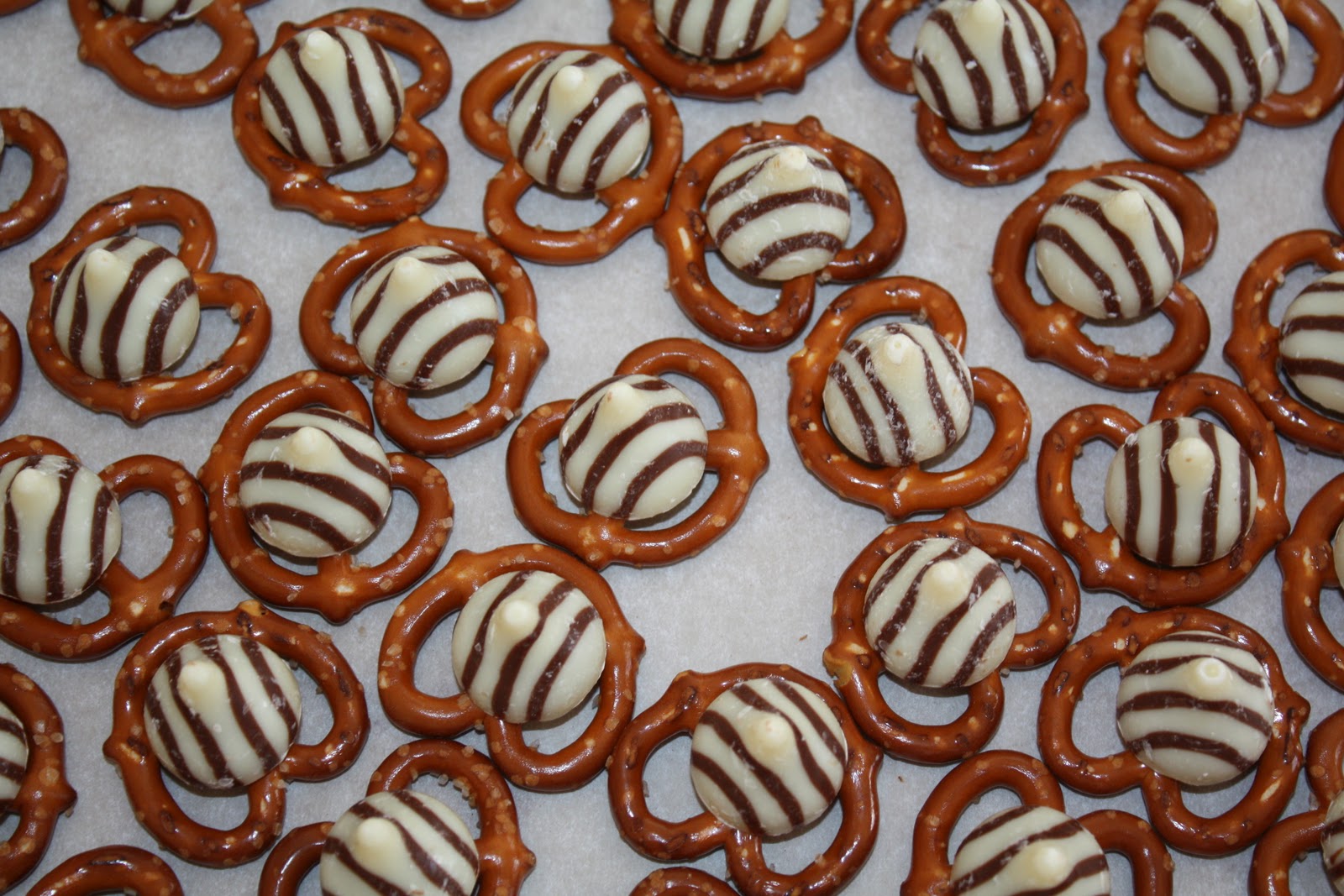 Sweet and Simple Things: Yummy Treats!