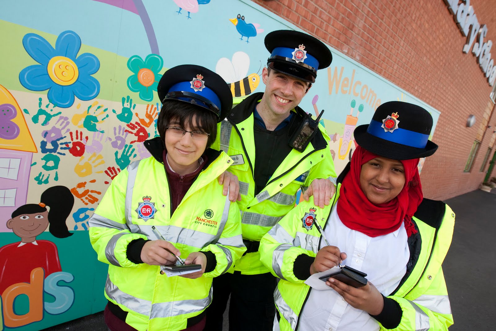 Area News Today Manchester: JUNIOR PCSOs GIVE PARENTS A TICKING OFF
