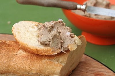 Todo lo que usted ve es producto de su imaginación: Pan con pate casero