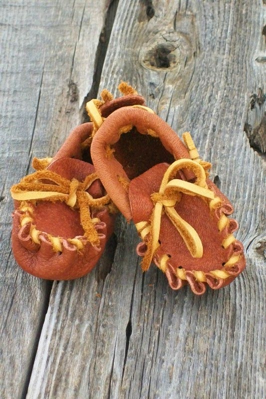 THUNDER ROSE LEATHER: buckskin leather baby moccasins newborn to 6 months