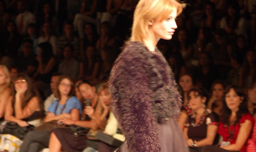 Prüne otoño invierno 2009 en el BAFWEEK. Desfile fetiche / La moda en ...