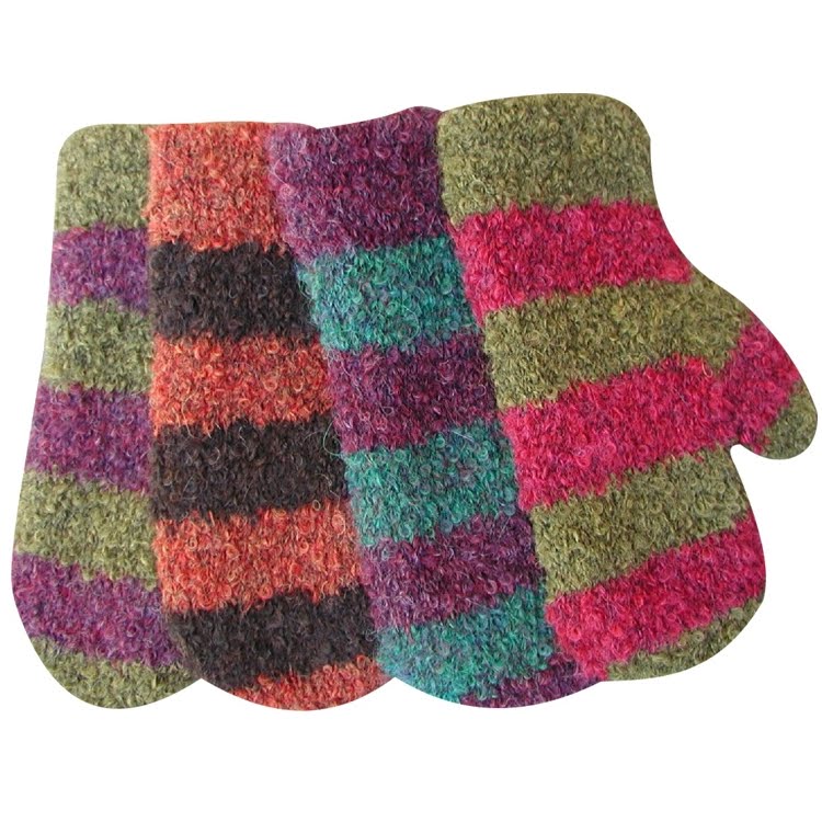 Warm woolen mittens.... | Work in Progress.