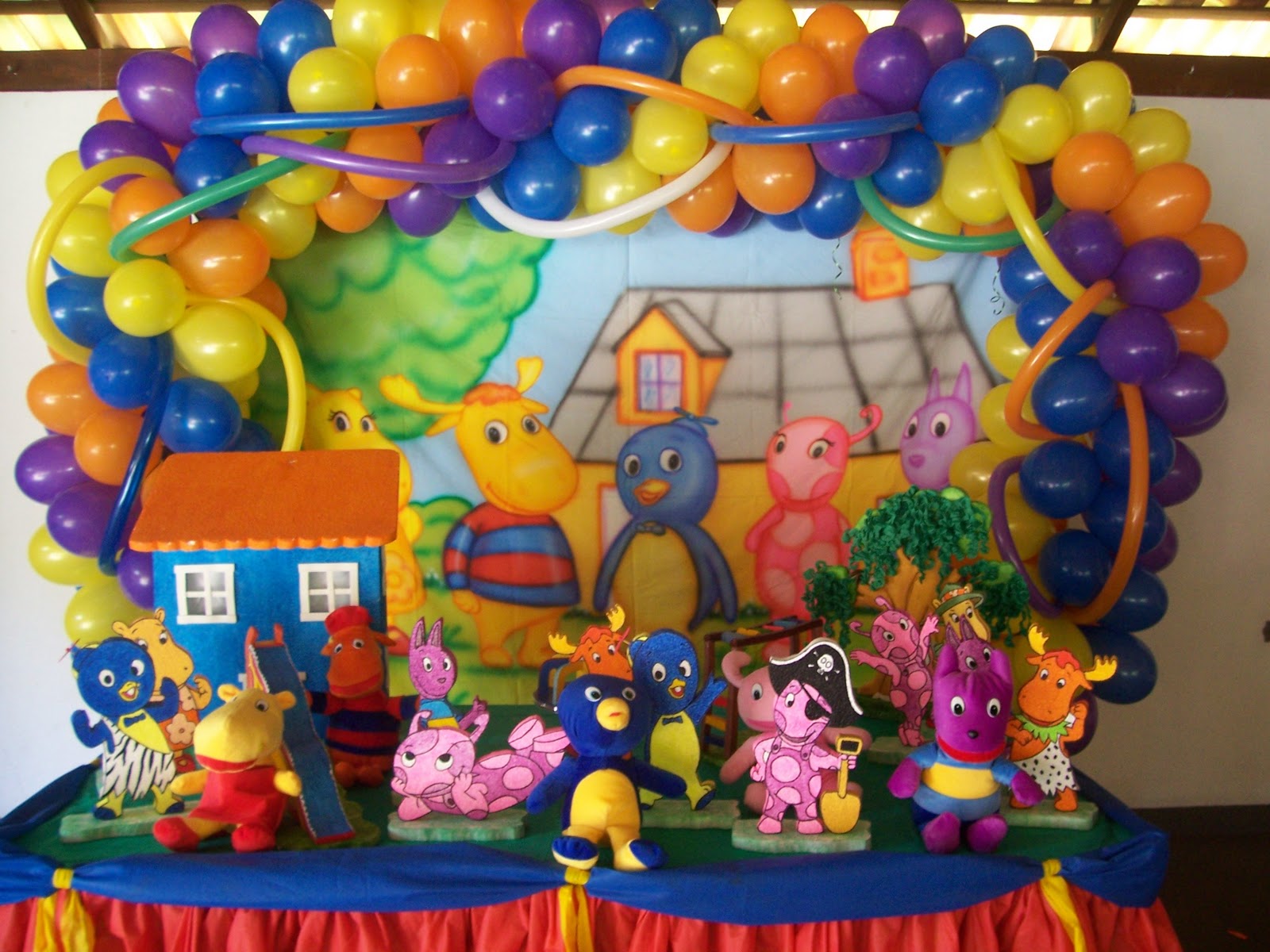 "Festa das Cores": Decoração Backyardigans