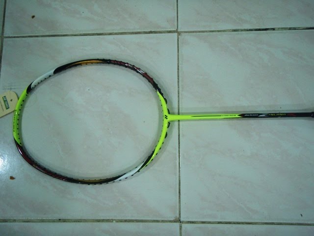 DEUTER AND YONEX: * YONEX ARC SABER Z-SLASH